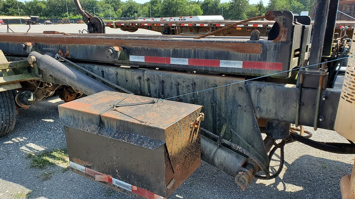 2001 Mack roll-off truck – Plantation Truck Sales