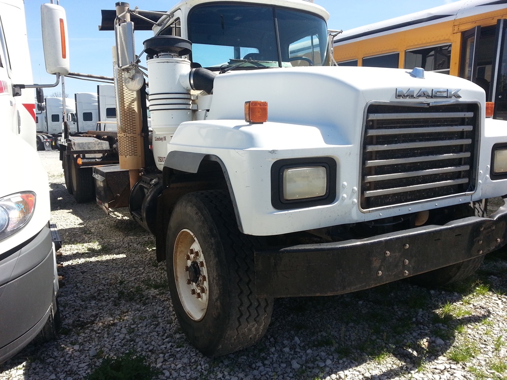 2001 Mack roll-off truck – Plantation Truck Sales